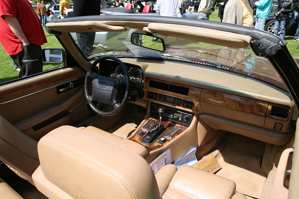 Exploring the Luxury of the Jaguar XJ-S: A Classic Youngtimer Model ...